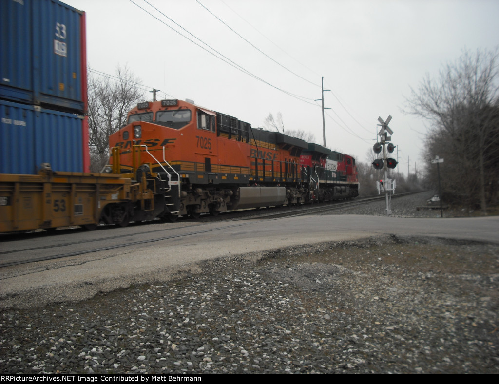 BNSF 7025